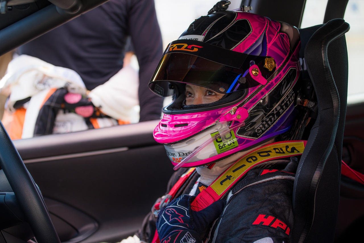 KOSHIDO RACINGでも活躍するRINA ITO選手 ヤリスカップへ臨む。